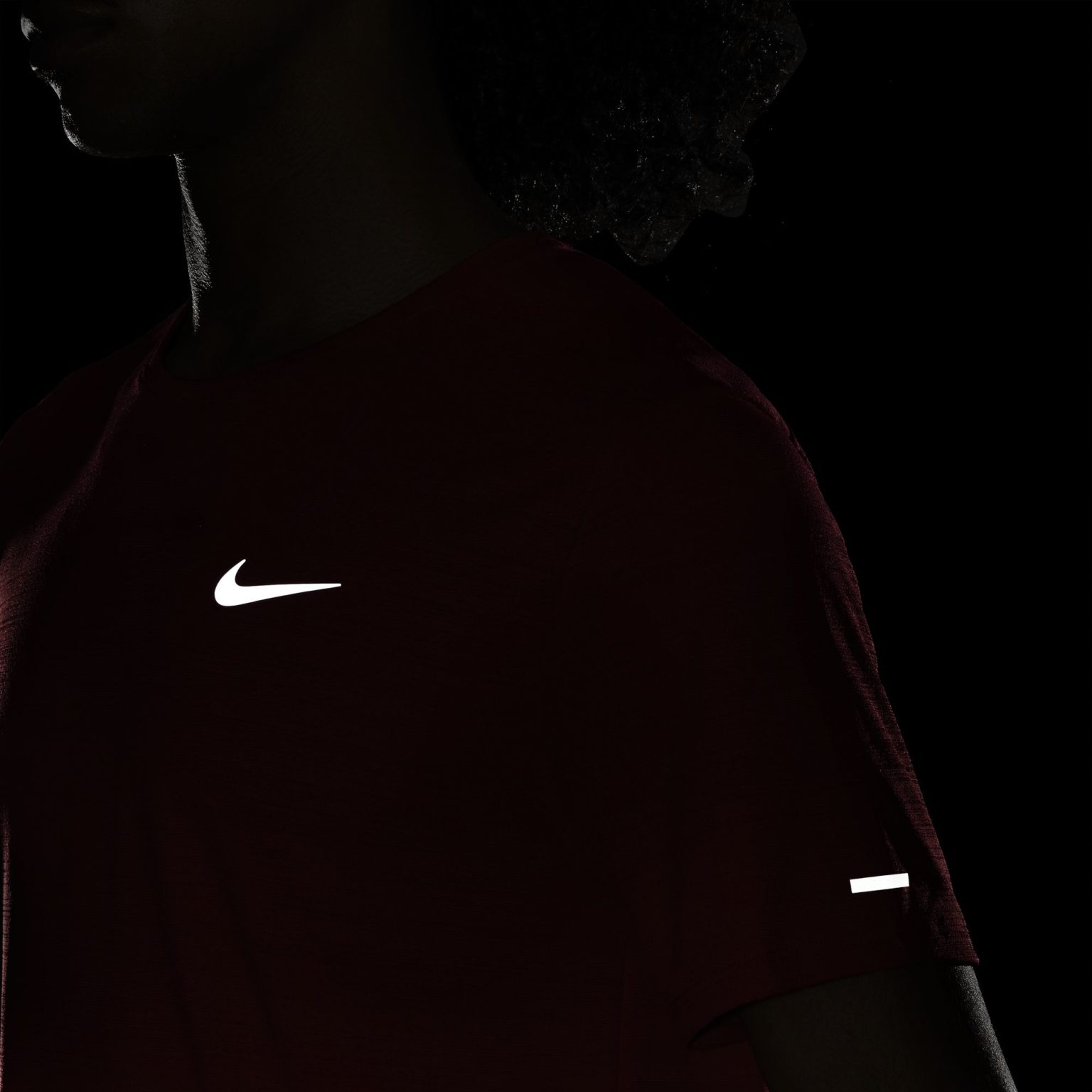 Nike Men's Miler Top - University Red/Reflective Silv | Running Bath